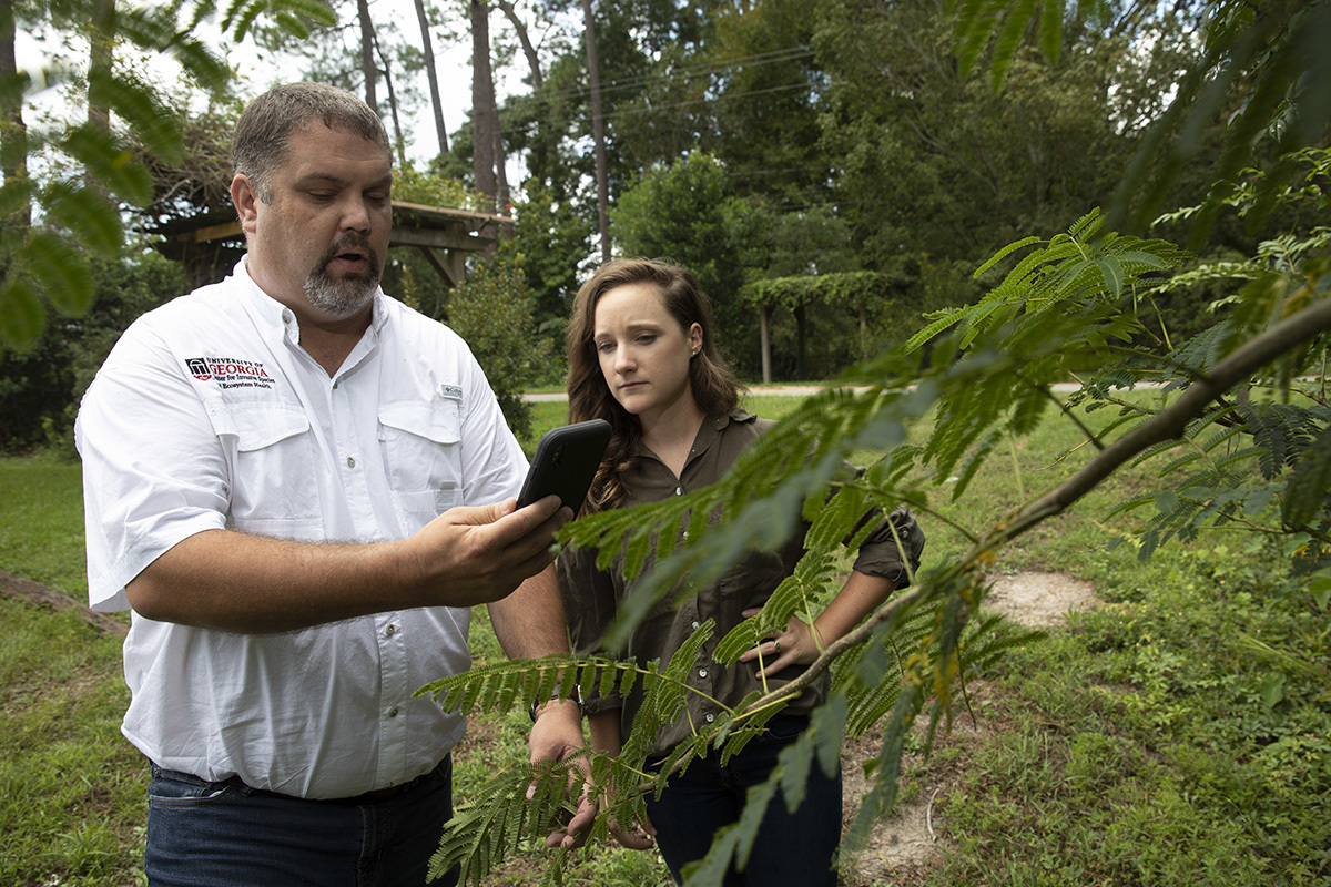 Apply - Invasive Species Ambassador Training